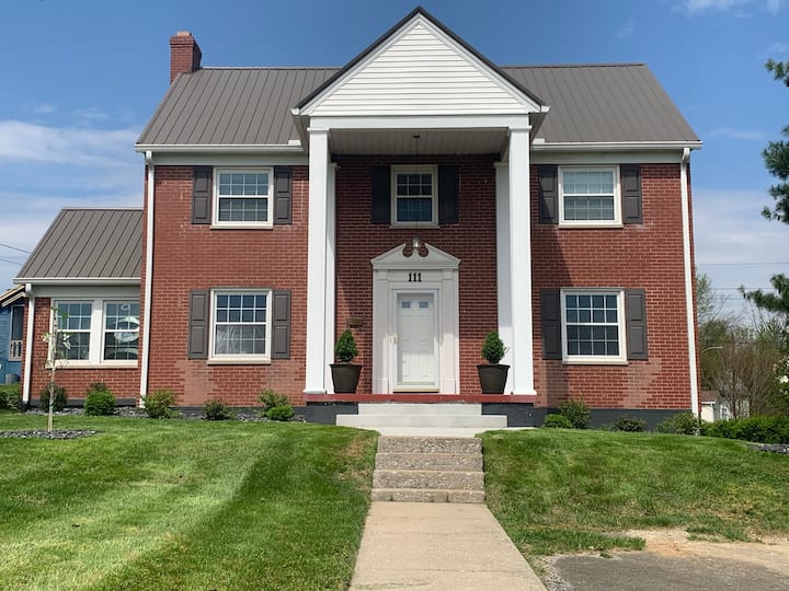 The Poplar:  A Downtown Historic Home - Elizabethtown, KY
