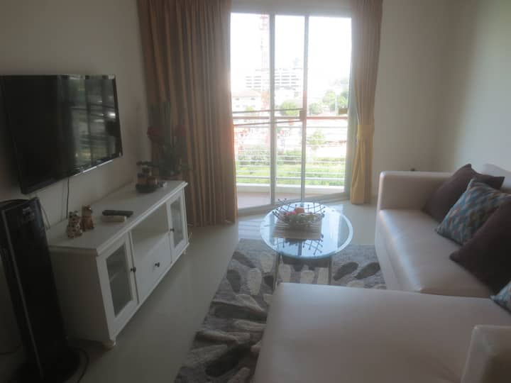 Condo-by-the-beach & Malls, Transport, Supermarts - Hua Hin