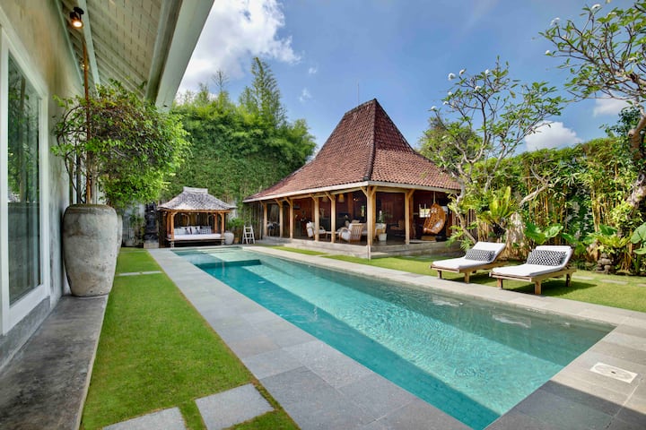 Charming Tropical Retreat, With Breakfast & Staff - Canggu