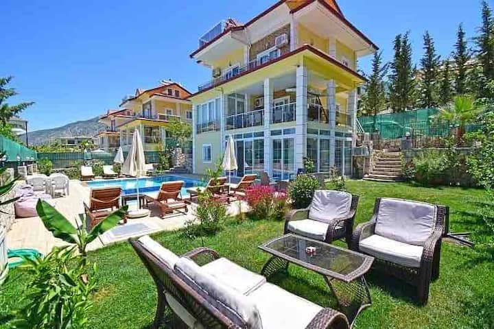 Alpine Villa In ÖLüdeniz Ovacik Fethiye 12 People - Ölüdeniz