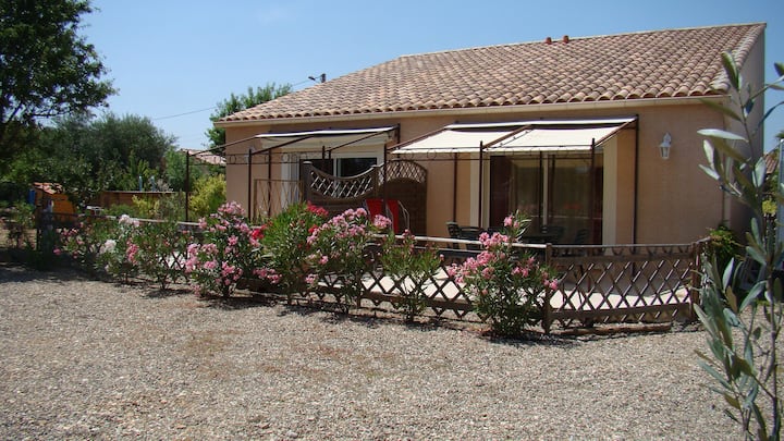 Les Basses Moulières , Avec Piscine , 12 Pers. - Hérault