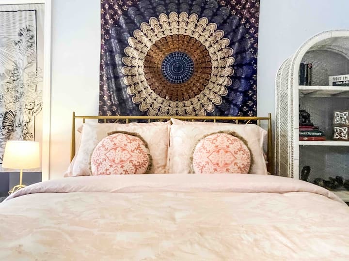 Bohemian Suite - Walk To Stadium! - Athens, GA