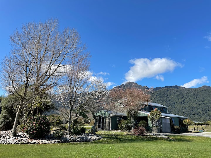 Glacier Barn House - Franz Josef / Waiau