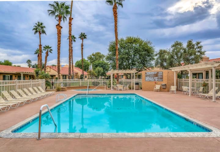 2bd/2ba Golf Course View Premier Pickleball/tennis - Palm Desert, CA