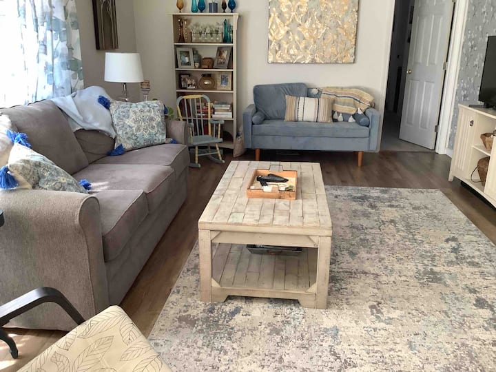 Rebecca’s Retreat-private Area Of Home - Eugene, OR