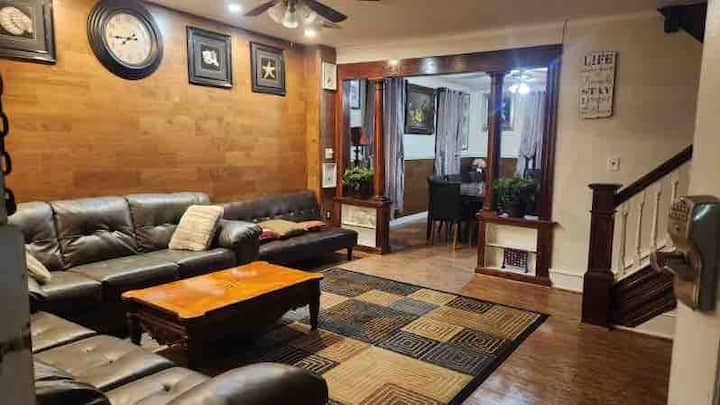Few Blocks From Tropicana , Beach. 4bdr/ Largedeck - Atlantic City, NJ