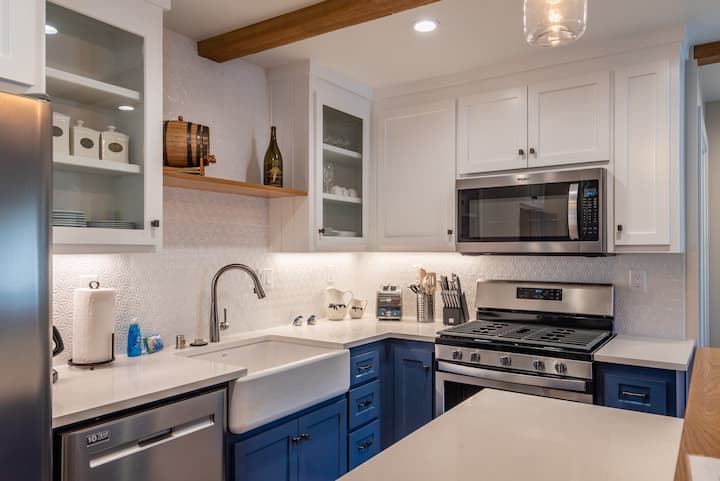 The Top Shelf- Delightful Downtown Property! - Templeton, CA