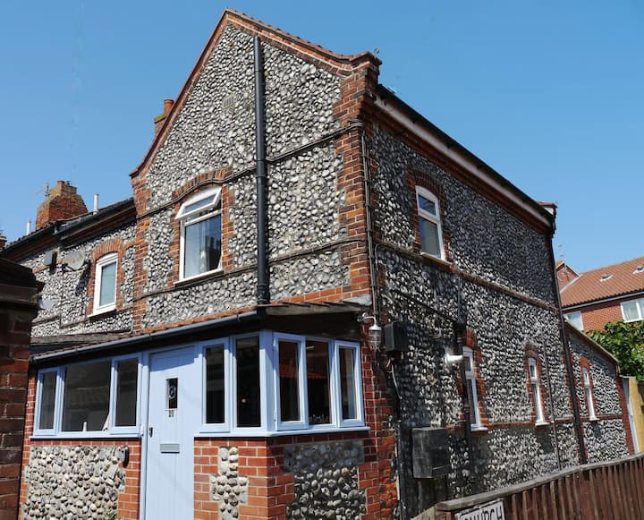 Cromer Flint Cottage, A Pocos Pasos Del Paseo Marítimo Y Las Tiendas, Wi-fi Gratuito, Se Admiten Perros - Cromer