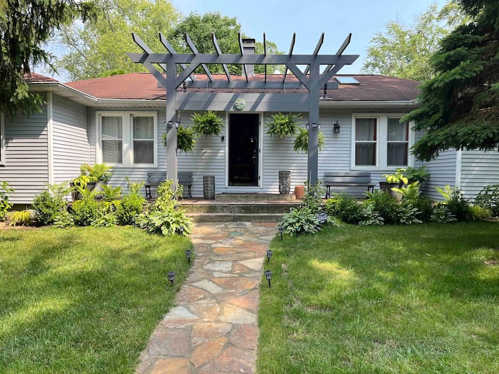 Newly Remodeled 2bd Cottage - New Buffalo, MI