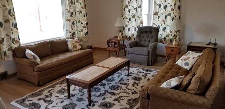 Elwood Guest House-room #4 - Sterling, CO