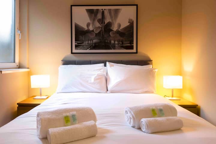 The Titanic-1bd Trendy Ap (Gold Short Term Stays) - Belfast