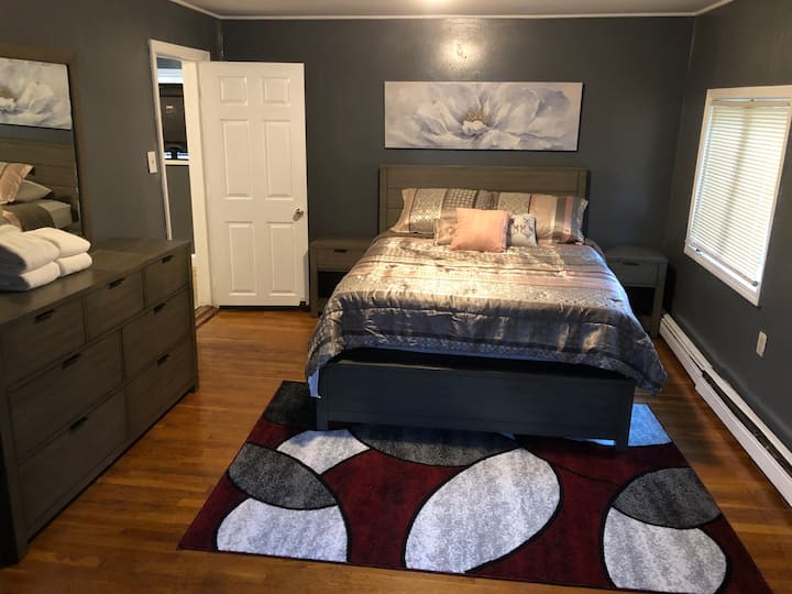 Very Nice 3bedroom Close To Boston + Free Parking - Newton, MA
