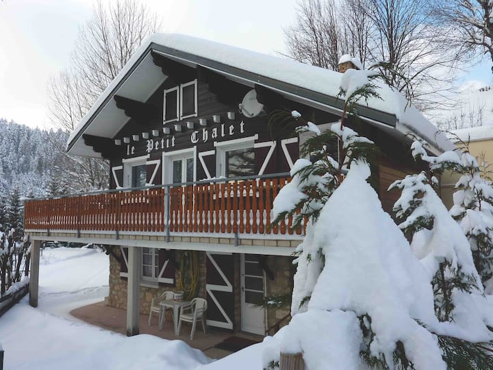 Chalet Authentique à Villard, Terrasse Et Jardin - Méaudre