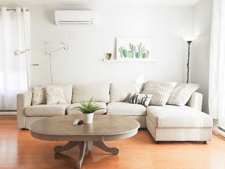 Bonny's Apt | Close To Magic Mountain & Lots Food! - Moncton