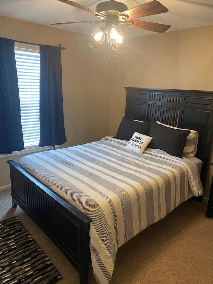 Travel Professional Dream-hotel Like Stay For Less - Belton, MO