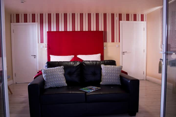 1 Bedroom Studio Apartment - Midleton