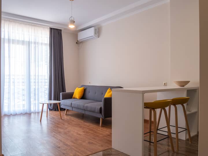 Bright And Cosy Apartment In Batumi - Batumi