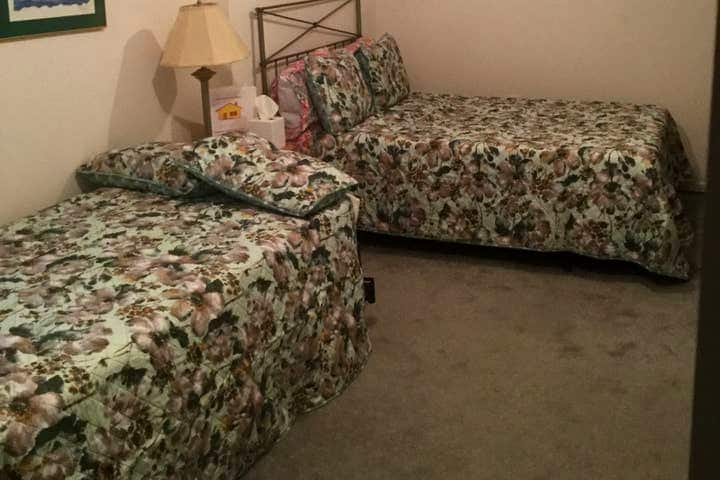 Relax In Your Private Room & Bath! Near Airport! - Jonesboro