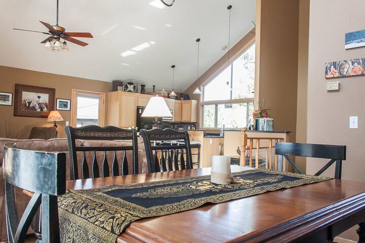 SUNRIVER HOUSE - WITH SHARC PASSES - Houses for Rent in Bend, Oregon ...