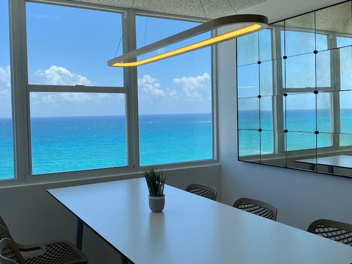 Designer Oceanview 3 Bedroom + Beach Access & Pool - San Juan