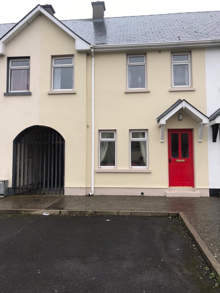 Marine Viewtown House Sleeps 8 Sea, Sand, Surf - Bundoran