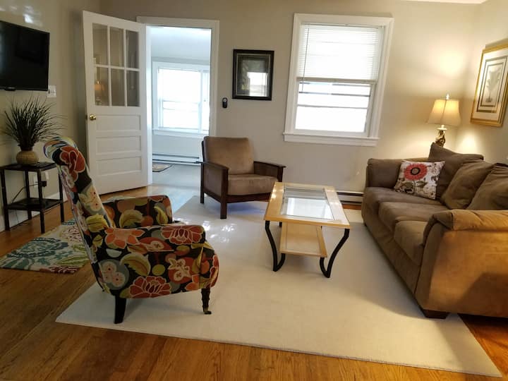 652 The Bunk House! Huge Yard! Sunporch, Laundry - Norfolk, VA