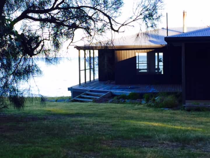 Oceanfront Coastal Retreat East Coast Tasmania - Tasmania