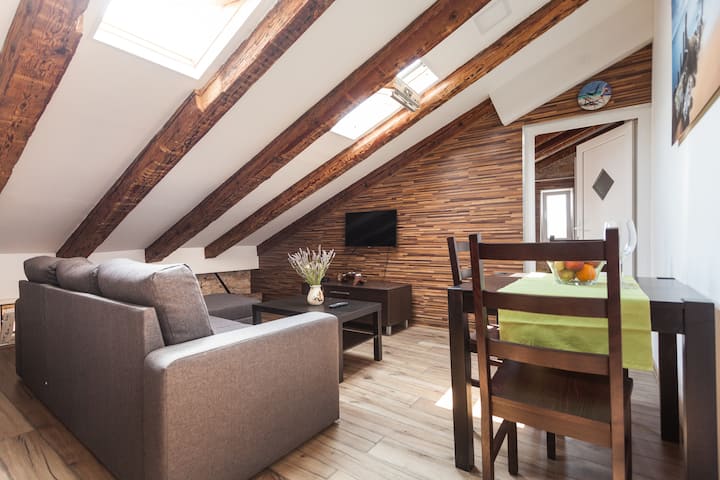 New Apartment ''Luka'' In The Center Of Pula - Pula
