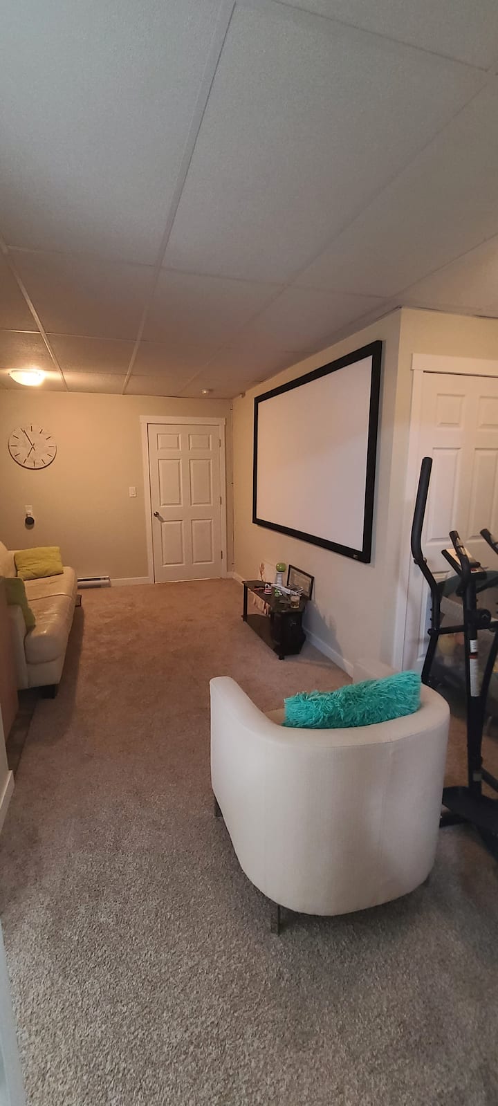 Furnished Beautiful 1 Bedroom Basement Suite. - Regina