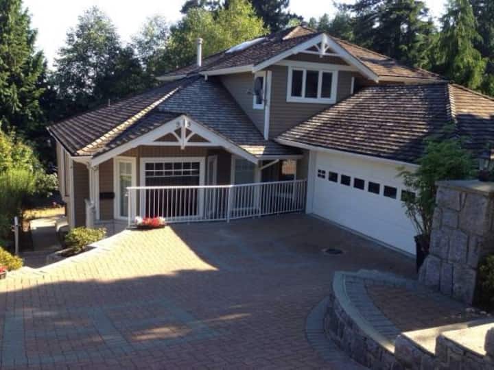 Entire Two Bedrooms Suite In North Vancouver - North Vancouver