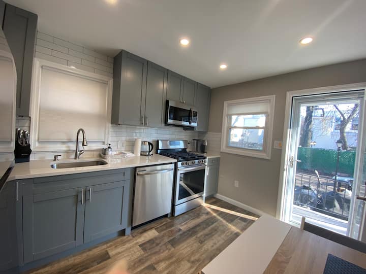 ‘Mins To Nyc +Parking 2b1b  Modern Home - Jersey City, NJ