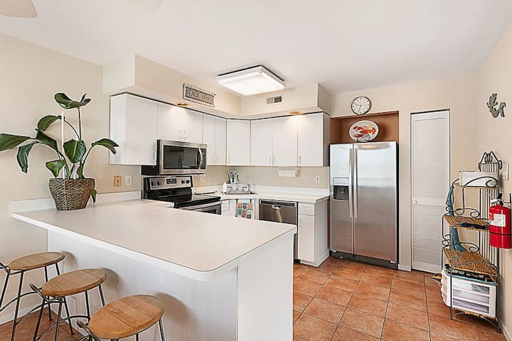Newly Renovated Townhouse With Bay Views & Pool - 長灘島