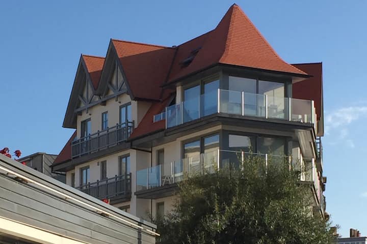 Spacious Penthouse Near The Beach, Side Sea View - La Panne