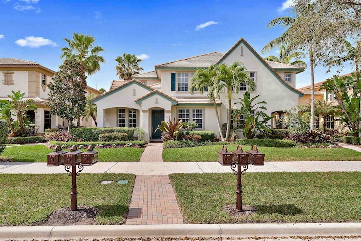 Luxury Condo 2 Bedroom /2 Bath With Pool - Jupiter, FL