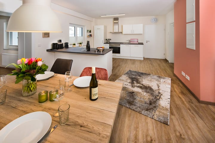 Moderne Großzügige Ferienwohnung Im Rheingau - Eltville