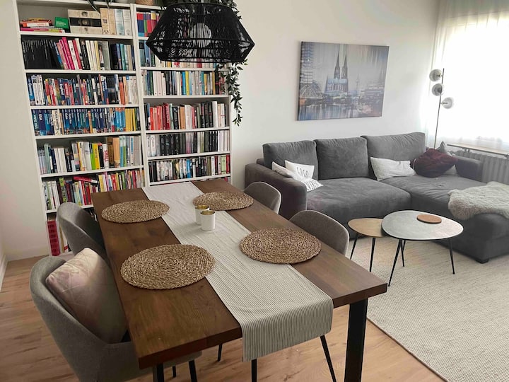 Gemütliche Wohnung In Rhein Nähe, 5min Zur Messe - Cologne