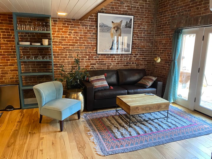 The Fox Den - Nevada City, CA