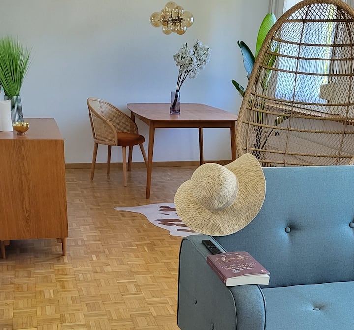 Chic 'Turquoise Lenzburg' Newly Renovated Flat 🏰 - Aarau