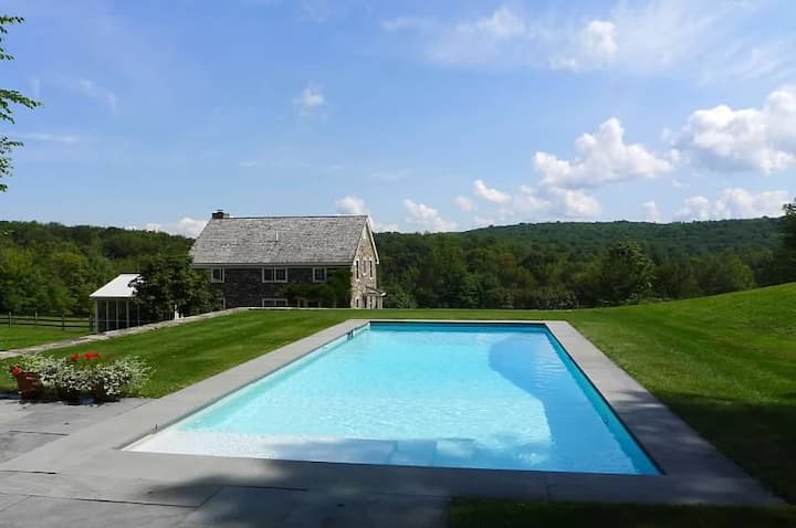 Beautiful Stone House With Salt Water Pool - 根特