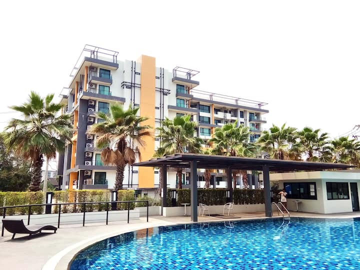 Stunning Pool Condo W/ Fitness In Modern Residence - Thailand
