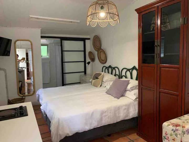 Lovely Cool Studio - Stellenbosch
