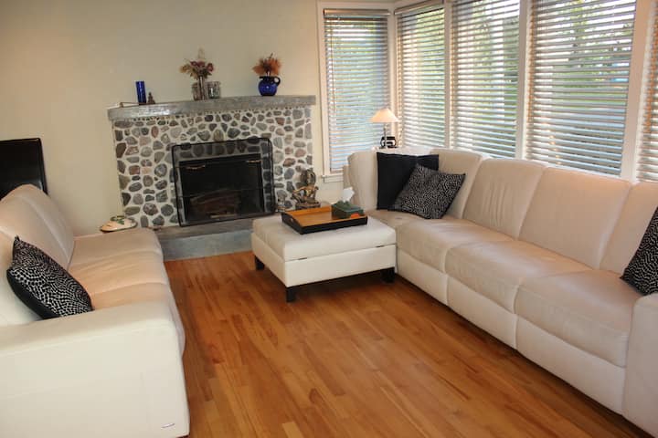 Beautiful Home In Central Dartmouth - Nova Scotia