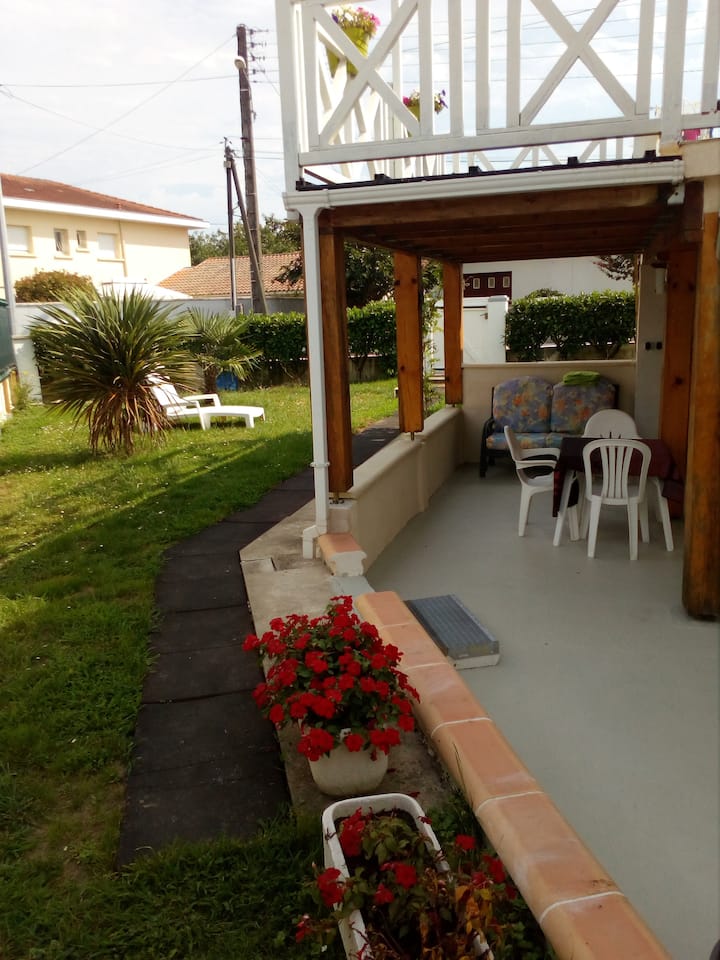 T2 Tout Confort Terrasse, Jardin Privé - Saint-Paul-lès-Dax