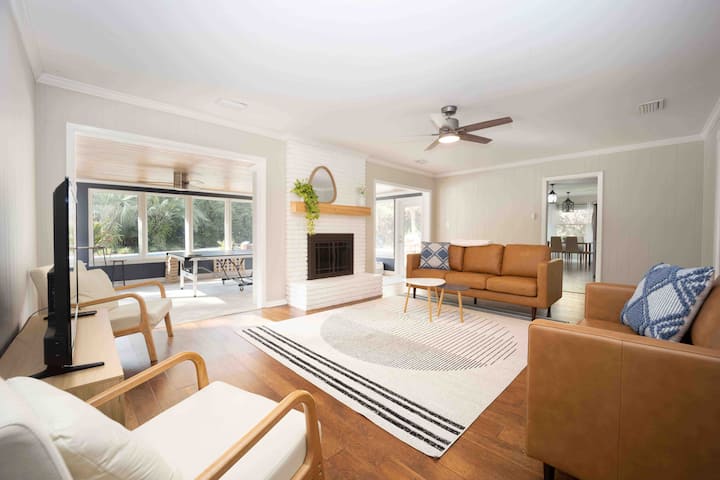 Spacious Pool Home 3 Miles To Uf Campus! - Gainesville, FL