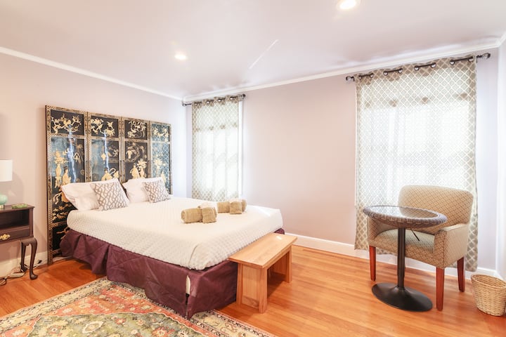 Zen Room With Private Bathroom - San Francisco, CA