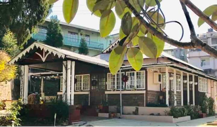 Midhill Cottage: The Ivy Unit - Shillong