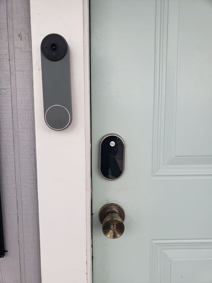 Place For 2 Free Parking In /Out - San Antonio, TX