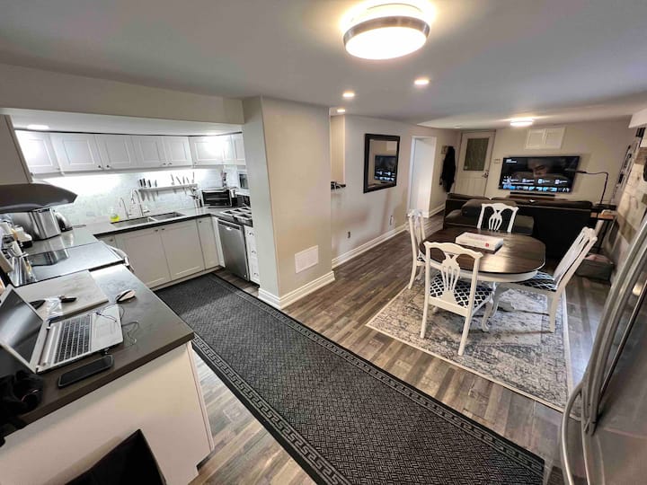West Rouge One Bedroom Retreat Near Rouge Beach - Pickering