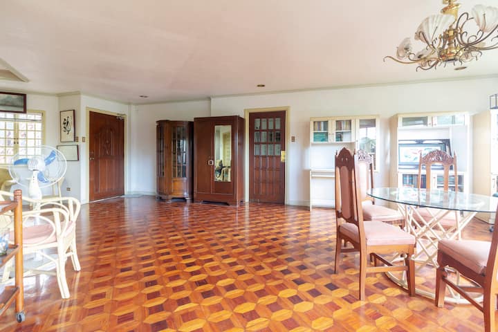 *A Roosevelt Party House&event Place&film Set - Quezon City