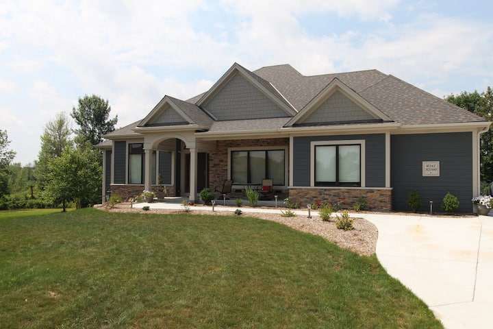 Pewaukee Single Family Home - Waukesha, WI